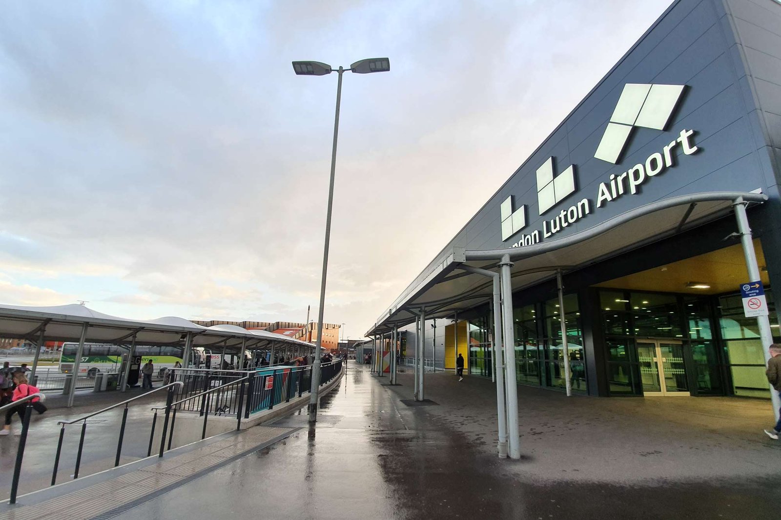 Luton Airport Printing Service | Same Day Print & Delivery